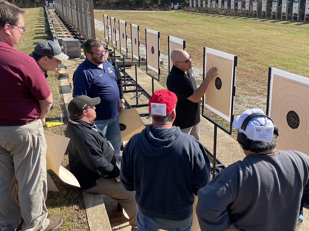 HOW TO SHOOT A BULLSEYE PISTOL MATCH - Civilian Marksmanship Program